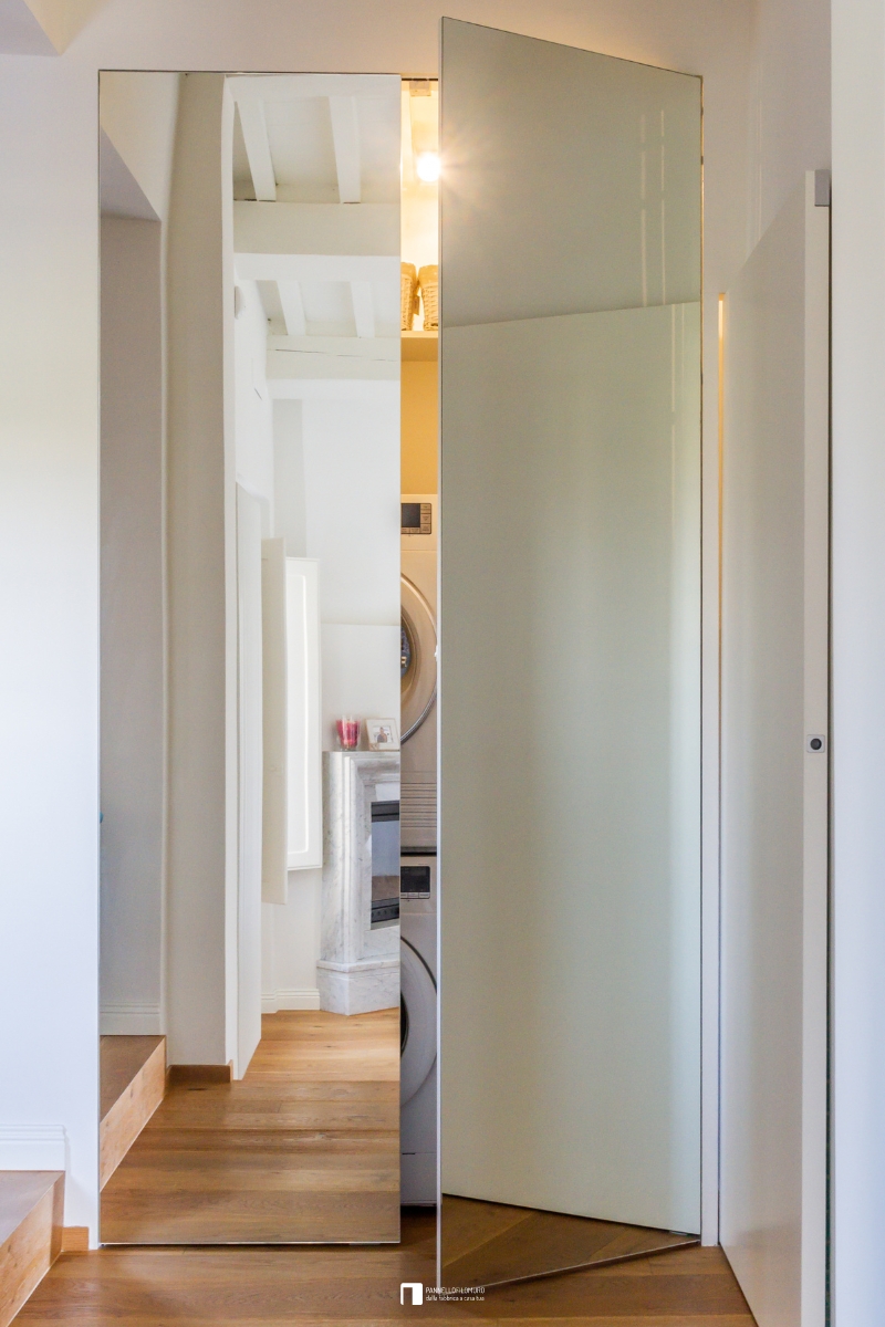 Invisible two-door mirror wardrobe | Invisible-door