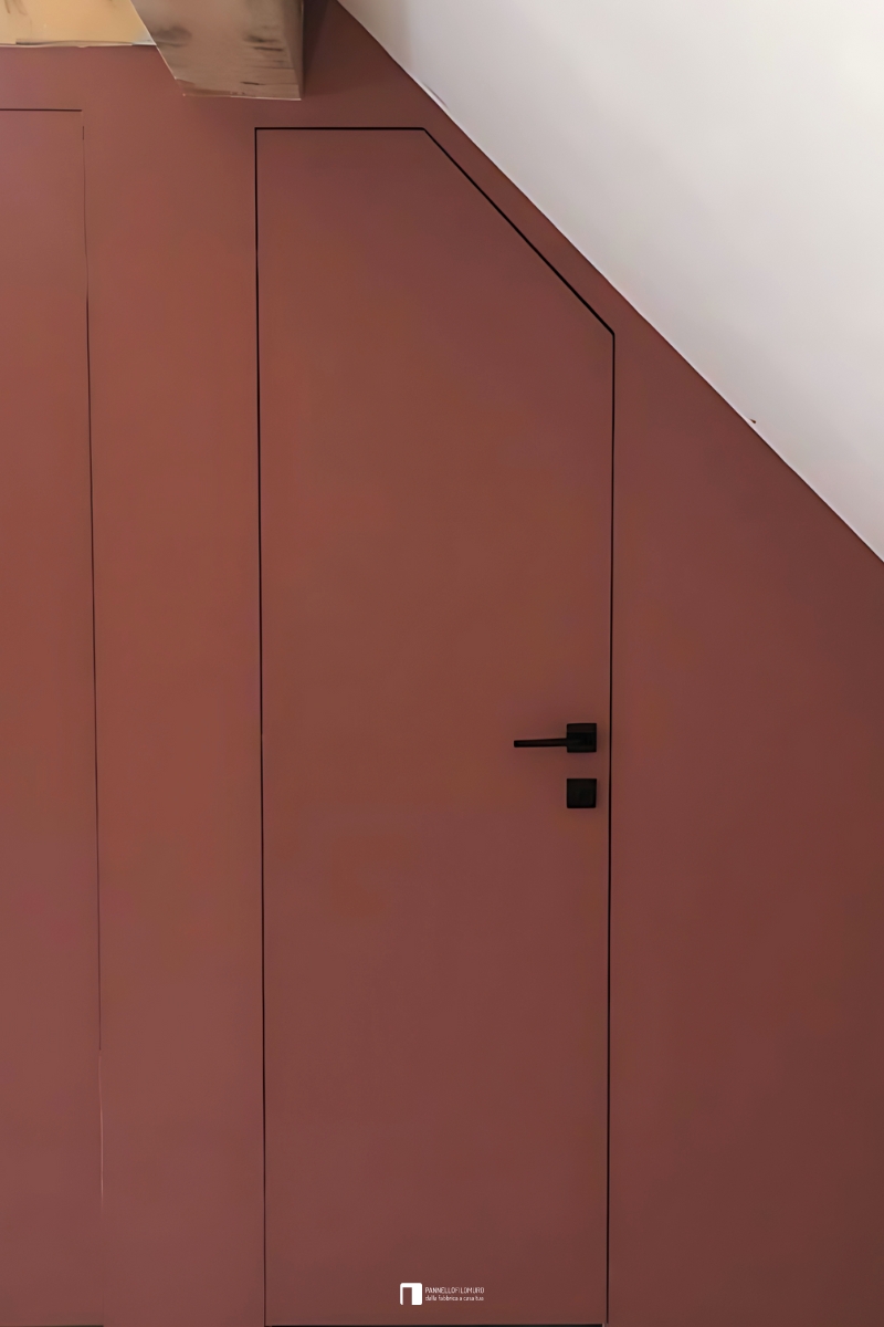 Invisible hinged door with inclined transom | Invisible-door