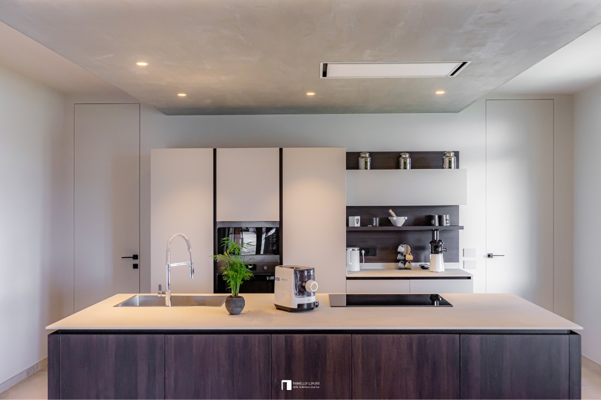 Invisible hinged doors 270H | Invisible-door